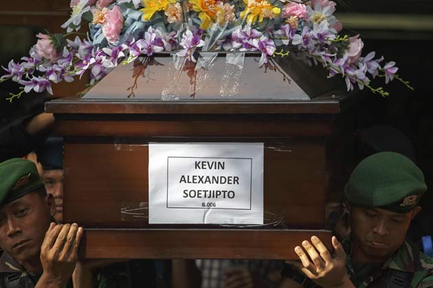 AirAsia Flight QZ8501 may have touched down on water safely: Experts ...