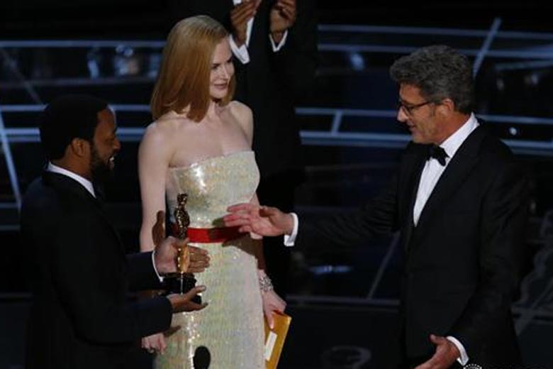 Oscars 2015: ‘Birdman’ soars on best picture win; Eddie Redmayne ...