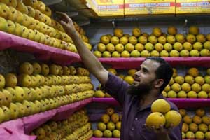 Fruits prices up by 45%; mango sells at Rs 100 per kg: Study - Economy ...