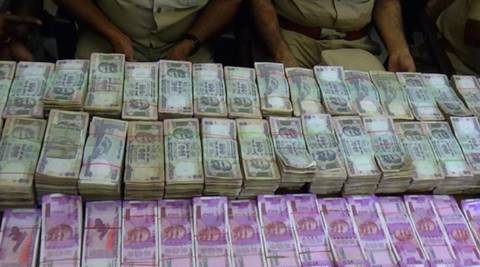 Fake notes of new Rs 2,000/500 with face value of Rs 26.10L seized; 2 ...