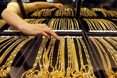 Indian households have record gold hoard of Rs 24,000 tonnes worth $800 ...
