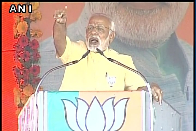 UP Polls 2017: PM Narendra Modi slams Akhilesh Yadav, Rahul Gandhi for ...