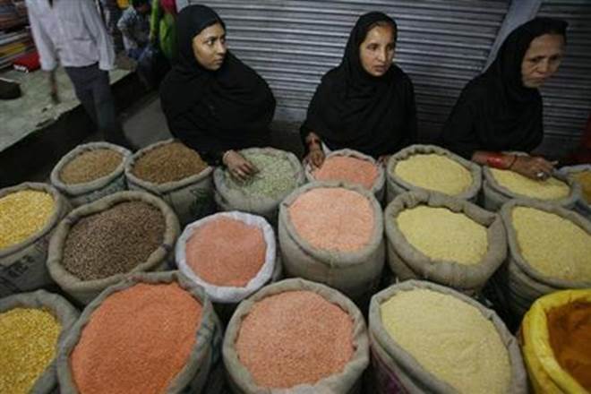 Tur prices in Maharashtra plunge; traders fear a bigger crash coming ...