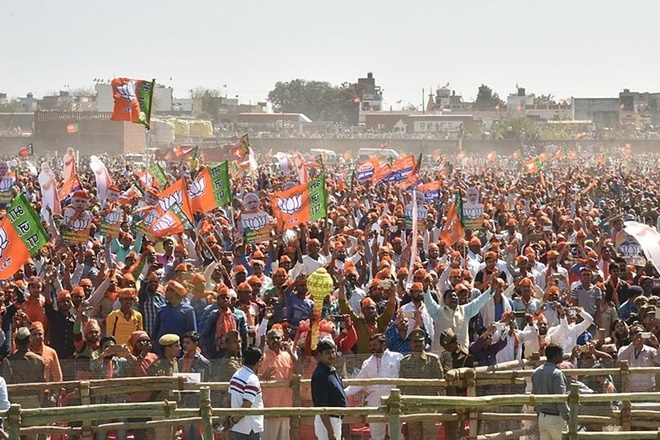 Modi ‘bats’ like Virender Sehwag, looks set to cross 300 in UP ...