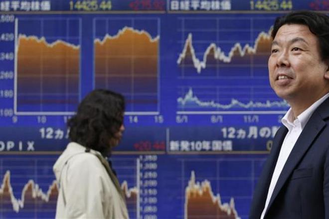 Japan’s Nikkei edges down, set for weekly drop - Market News | The ...