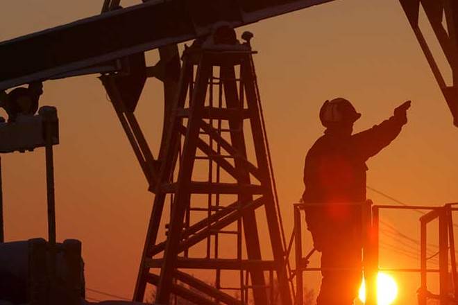 Oil prices fall on lingering oversupply concerns - Commodities News ...