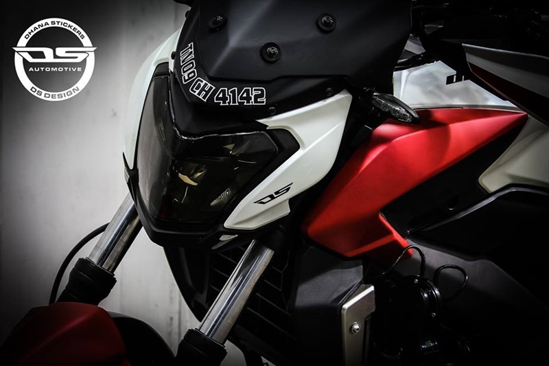 This Bajaj Dominar 400 stands out with a bright matte finish custom ...