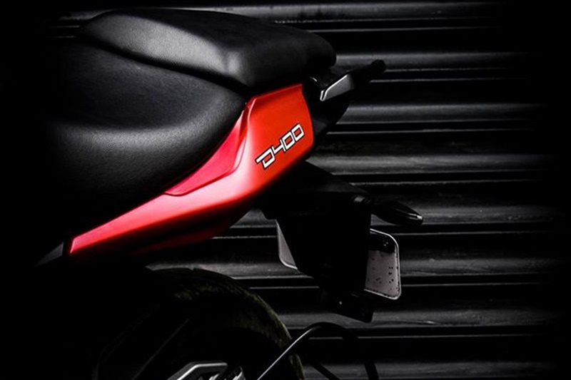 This Bajaj Dominar 400 stands out with a bright matte finish custom ...