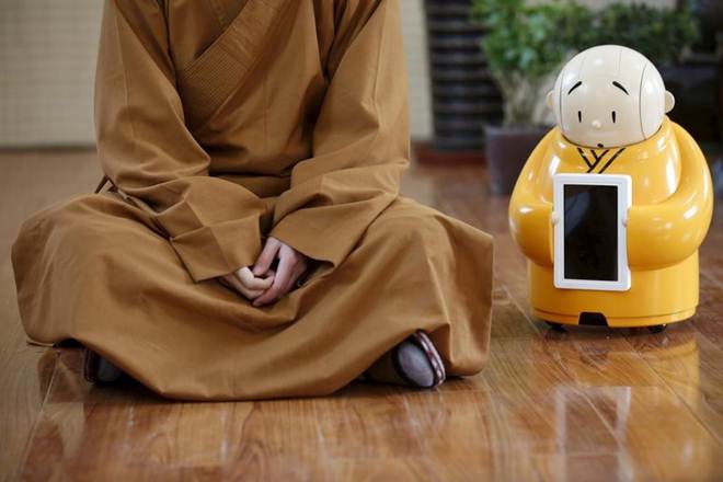 New ‘robot priest’ gives auto-blessings in German church - World News ...