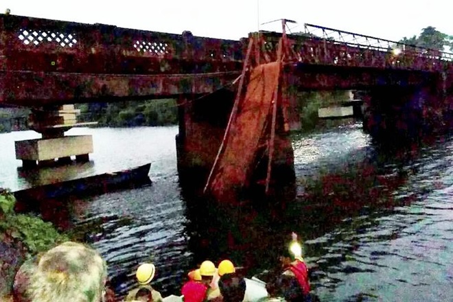 Goa bridge collapse: Search operation called off - India News | The ...