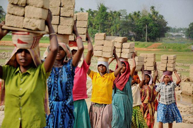 Demonetisation effect: Around 1.52 lakh casual workers lost their jobs ...