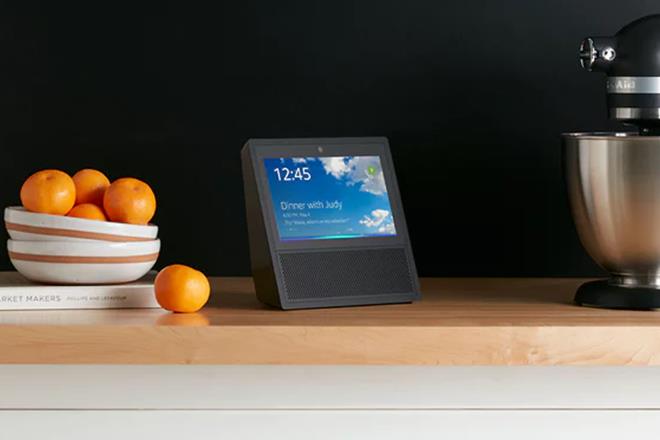 Amazon gives voice-enabled speaker a screen, video calling - Technology ...