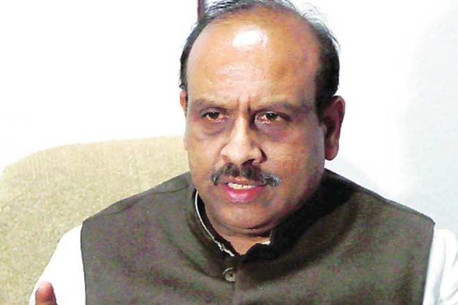 Vijendra Gupta marshalled out of Delhi Assembly - India News | The ...