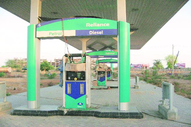 Now Reliance Industries set to deliver fuel at your doorstep - Industry ...