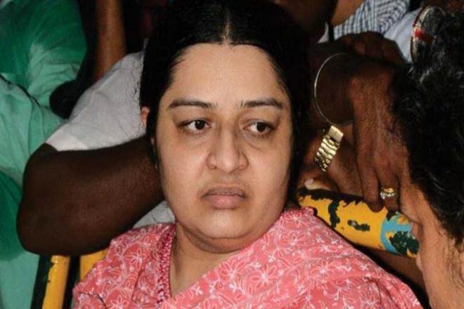Jayalalithaa niece J Deepa denied entry into Poes Garden House ...