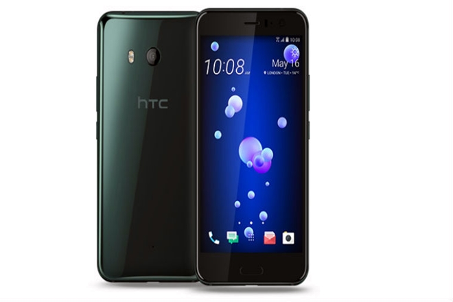 HTC U11 squeezable smartphone with 6GB RAM and 2TB expandable memory ...
