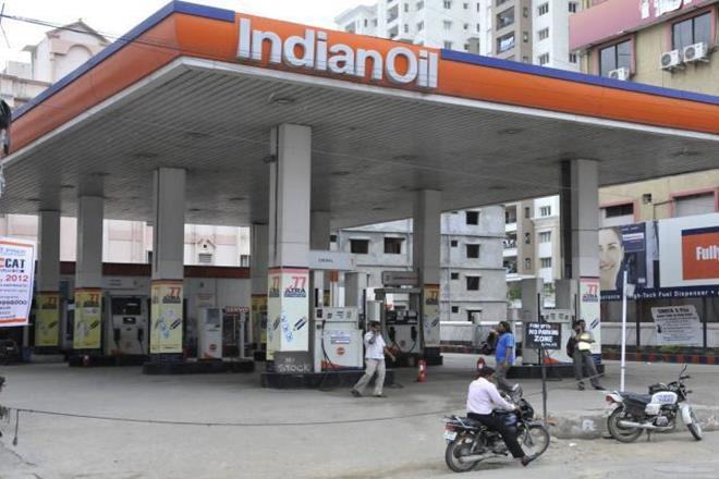 India’s largest refiner IOC setting up Singapore oil unit: Sources ...