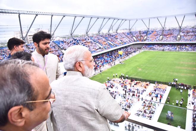 Narendra Modi Gujarat visit Live Updates: PM makes clarion call to ...