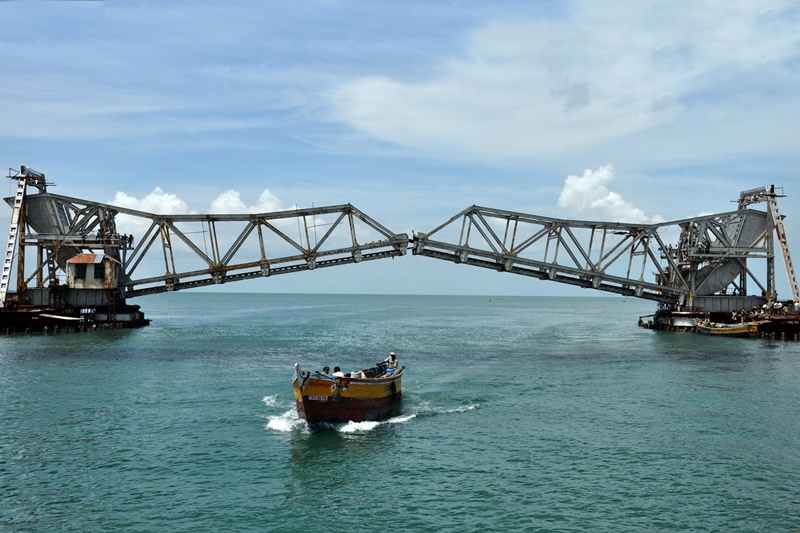 Pamban Bridge: This 100-year old Indian Railways sea bridge is ...