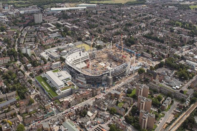 Tottenham Hotspur to get world’s first retractable football pitch ...