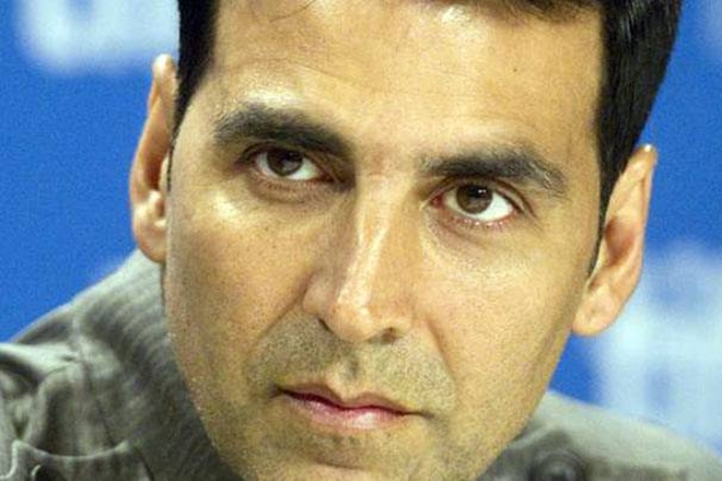 Akshay Kumar, IPS officer sweeten Diwali of cops’ families | The ...