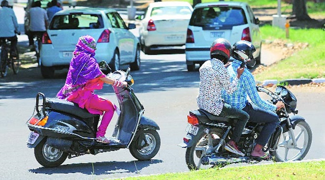 Pillion riders no longer allowed on two-wheelers in Karnataka! How it ...