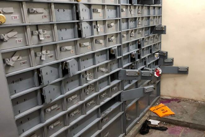 Bank locker room break-in: Robbers in Mumbai pull off filmy-style heist ...