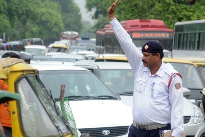 Parliamentary panel proposes body cameras for traffic police, RTO ...