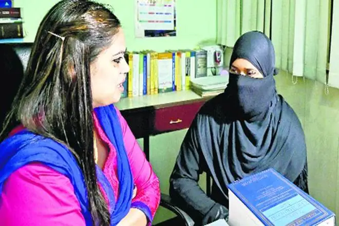 Triple talaq crusader Ishrat Jahan’s advocate Nazia Elahi Khan joins BJP - India News | The ...