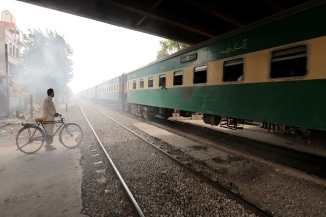 China set to invest billions to upgrade Pakistan’s Railway network ...