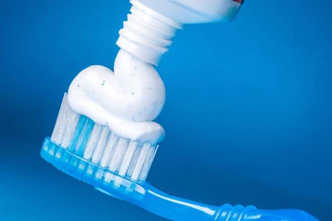 Common toothpaste ingredient triclosan may up colon cancer risk, says ...