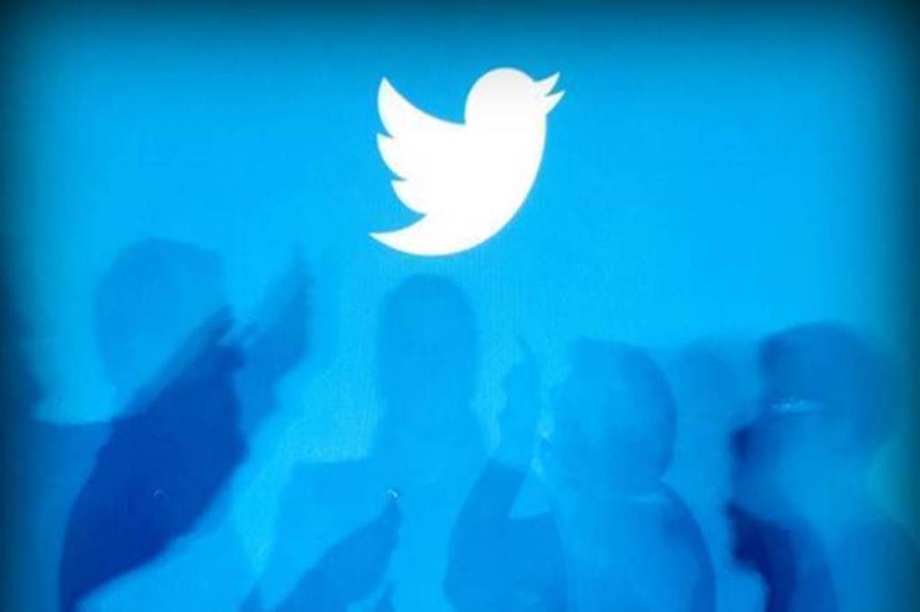 Twitter moves navigation bar to bottom on Android phones - Technology ...