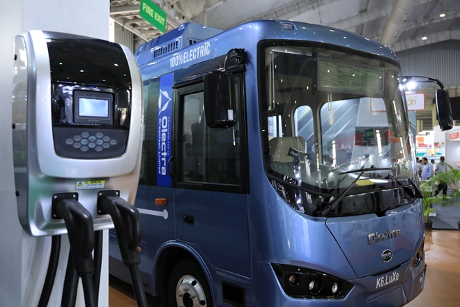 Made-In-India luxury electric mini bus debuts: Meet Olectra Greentech eBuzz K6 LuXe - Car News ...