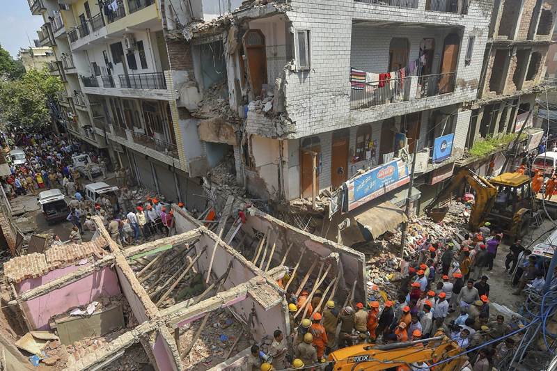 Delhi building collapse today in Ashok Vihar: CM Arvind Kejriwal orders ...