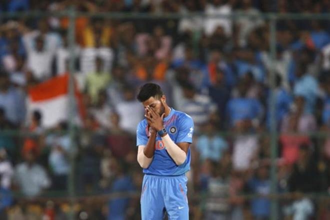 BCCI issues show cause notice to Hardik Pandya, KL Rahul over sexist comments on Koffee With ...