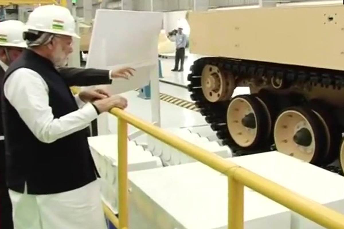 Watch| PM Narendra Modi inaugurates L&T’s K9 Vajra gun-making facility ...