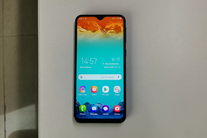Samsung Galaxy M20 Review: A ‘millennial’ attempt with powerful battery ...