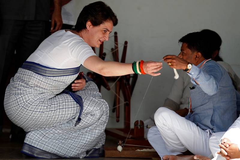 CWC meet: Congress begins Lok Sabha poll campaign in Gujarat; see ...