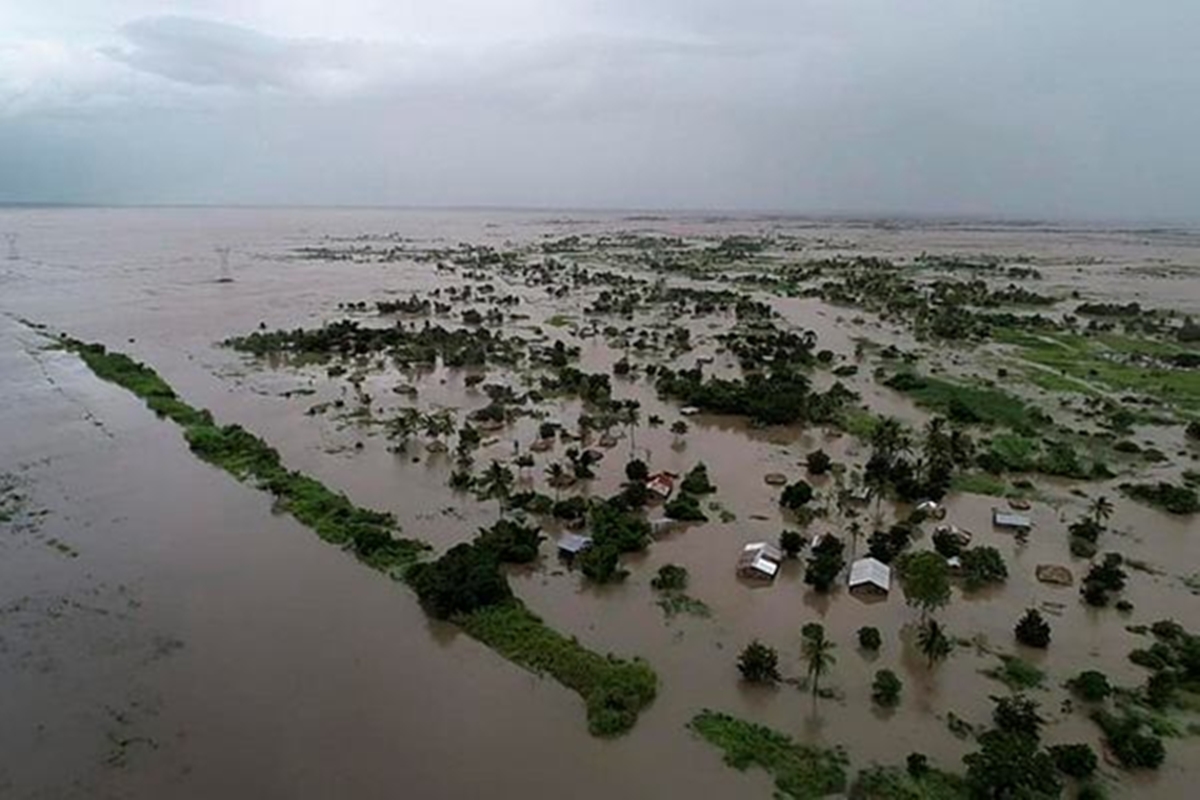 Cyclone Idai’s huge floods leave hundreds dead in southern Africa ...