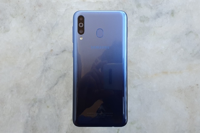 Samsung Galaxy M30 Review: Its impressive display and battery could ...