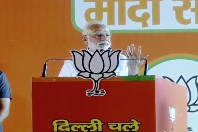 PM Modi takes on Congress in Delhi: Congress must explain who is ...