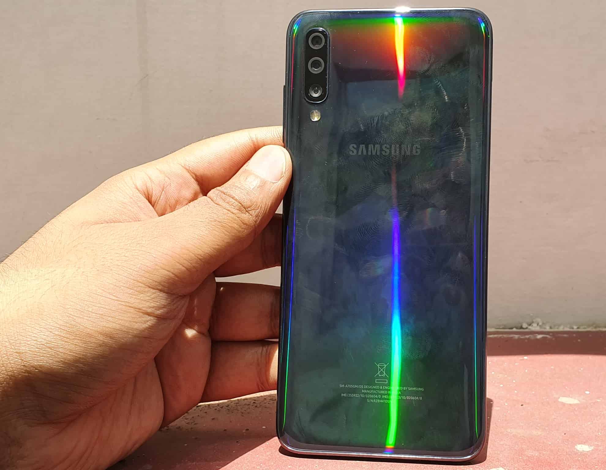 Samsung Galaxy A70 Review: Its enormous display is the USP - Technology ...
