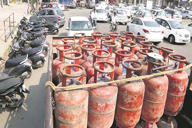 Ujjwala Yojana: Modi govt targets 8 crore LPG connections by August ...