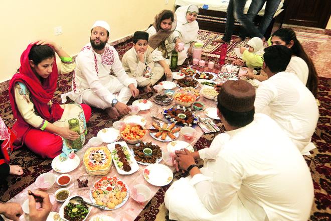 Pasta, sushi, fruit trifle might be becoming part of Eid - Lifestyle ...