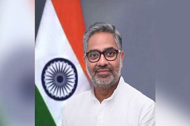 Setback for Akhilesh Yadav, SP leader Neeraj Shekhar resigns from Rajya Sabha - India News | The ...