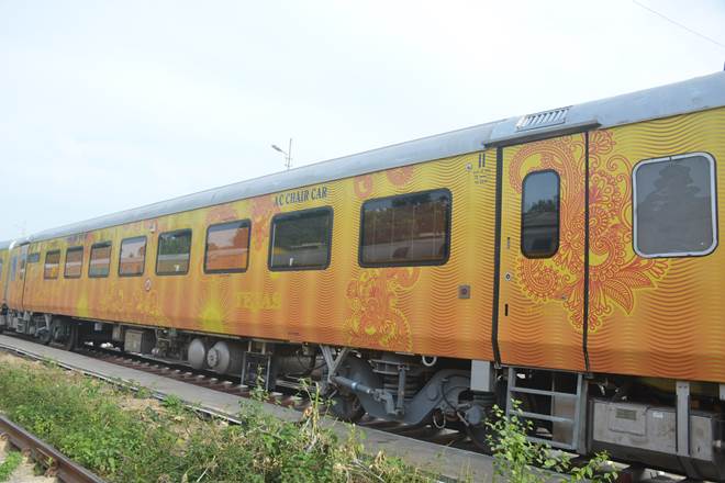 Tejas Express between Lucknow & Delhi a hit! IRCTC’s new ‘private train ...