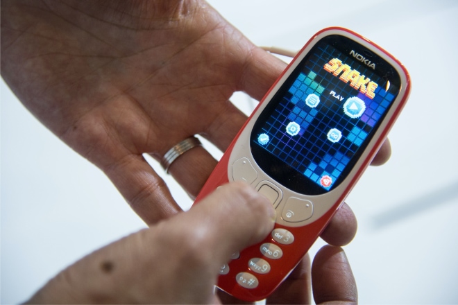 Snake game helped sell 10 million retro Nokia handsets, flip phone is ...