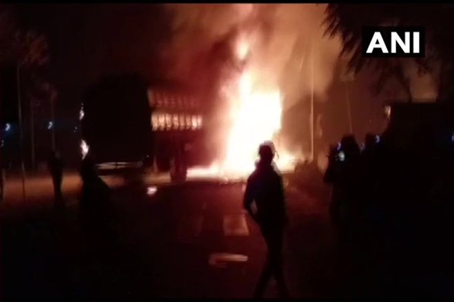 Kannauj accident: 20 feared charred to death as bus catches fire after ...
