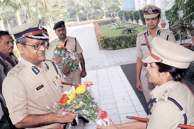 1985-batch IPS officer Ashish Bhatia appointed Gujarat DGP - India News ...