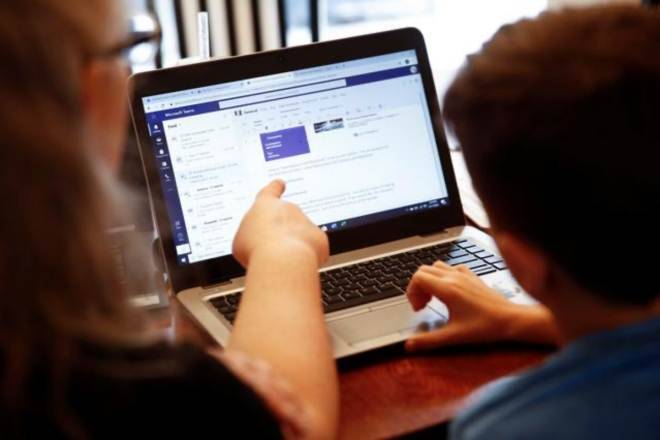 Good screen time vs bad screen time: Experts debate online learning ...